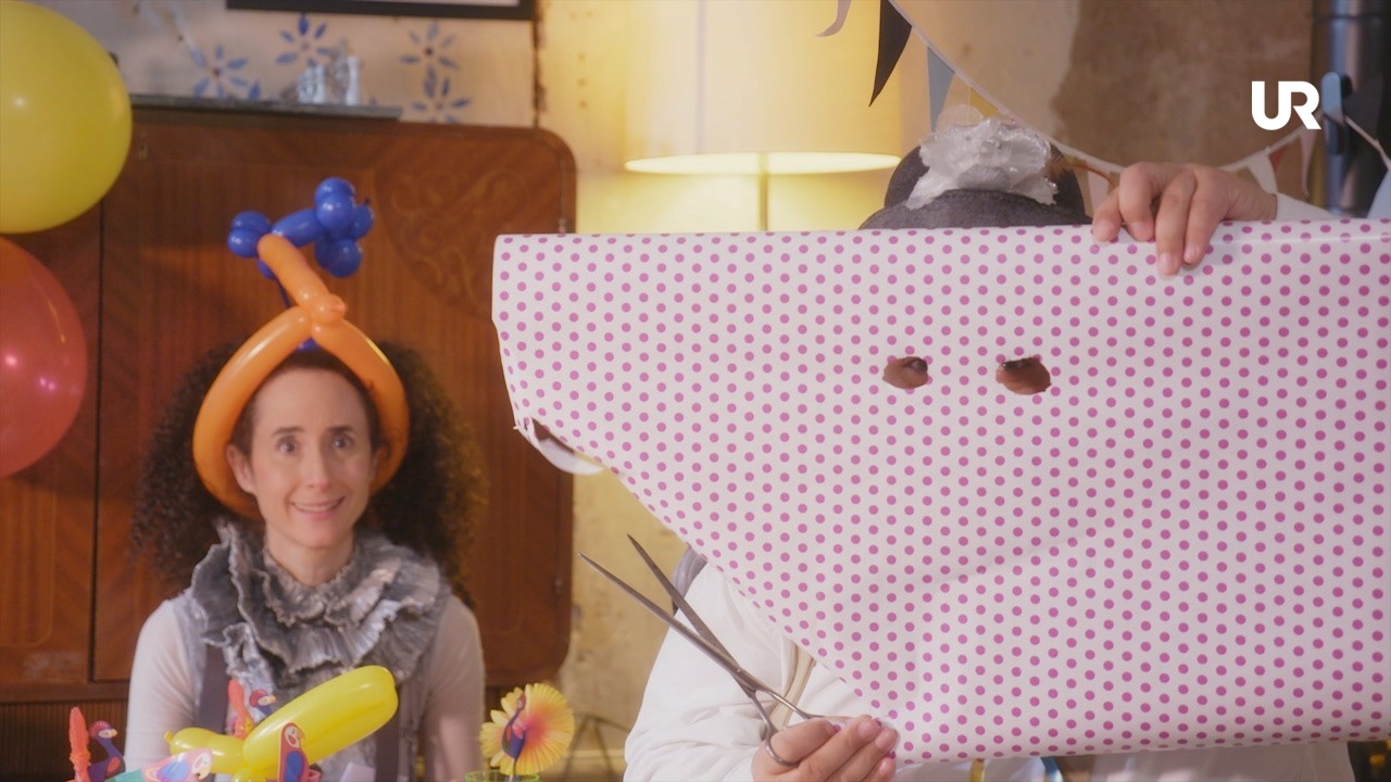 Gordon & Penny: Make a present | UR Play