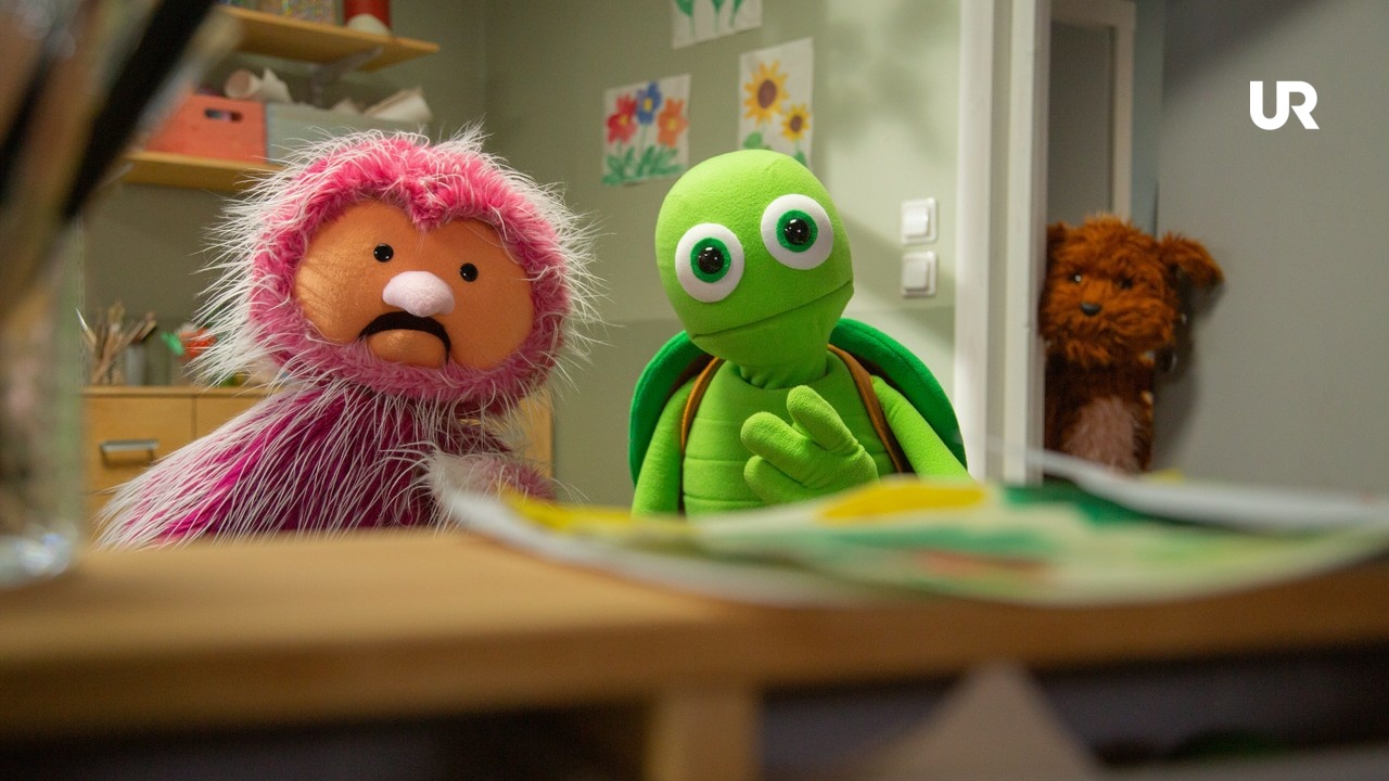 Djuren på Djuris börjar skolan: Skvallra eller berätta | UR Play