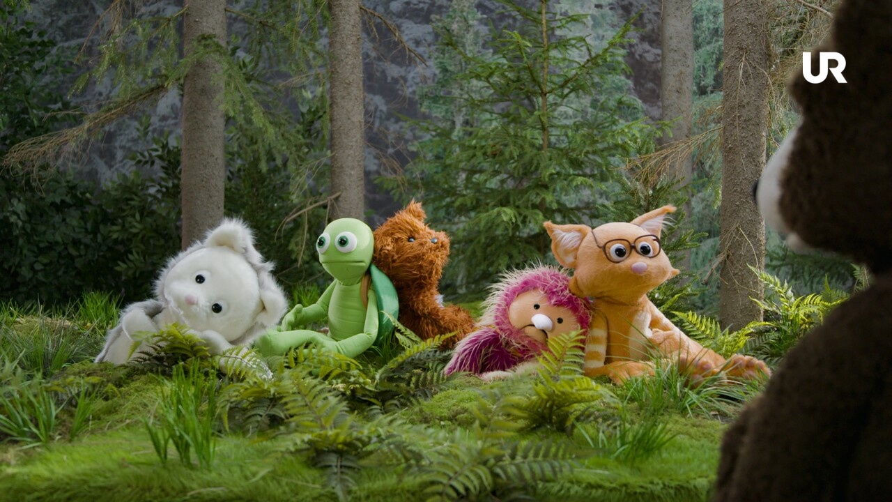 Djuren på Djuris i naturen - syntolkat: Grönt är skönt | UR Play